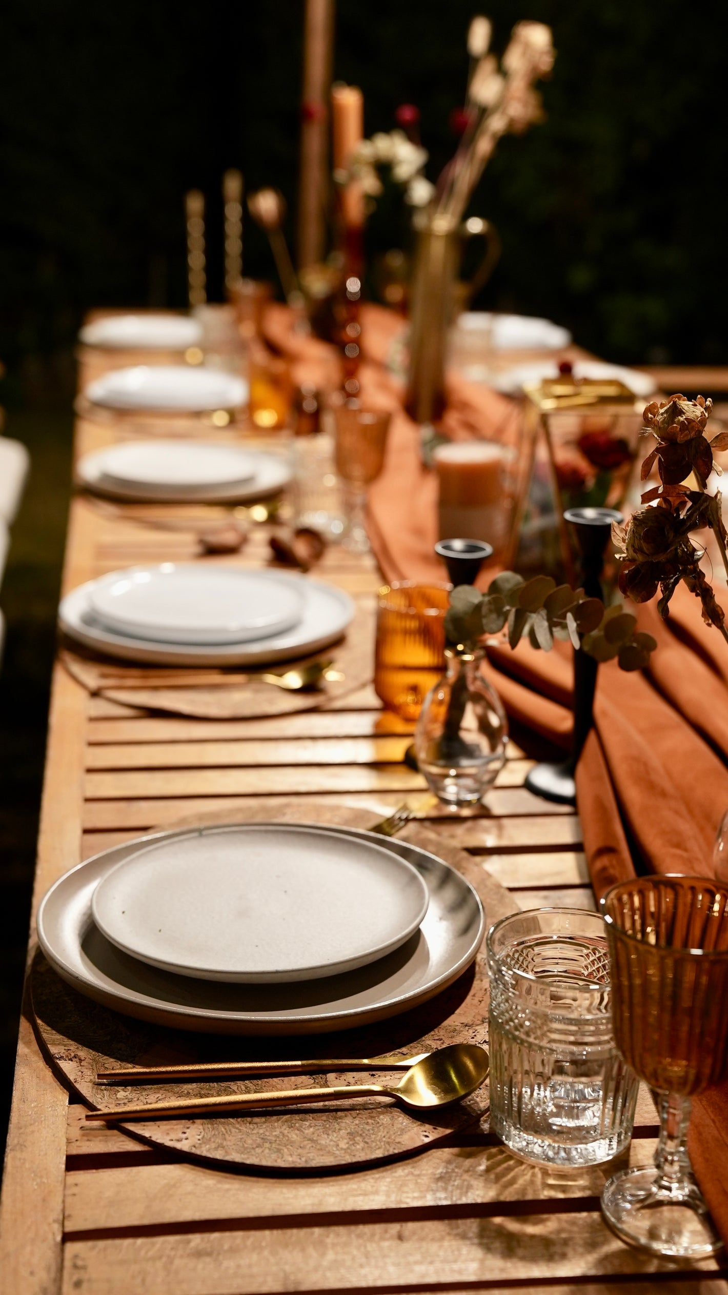 Welcome to our shop – The Friday Table